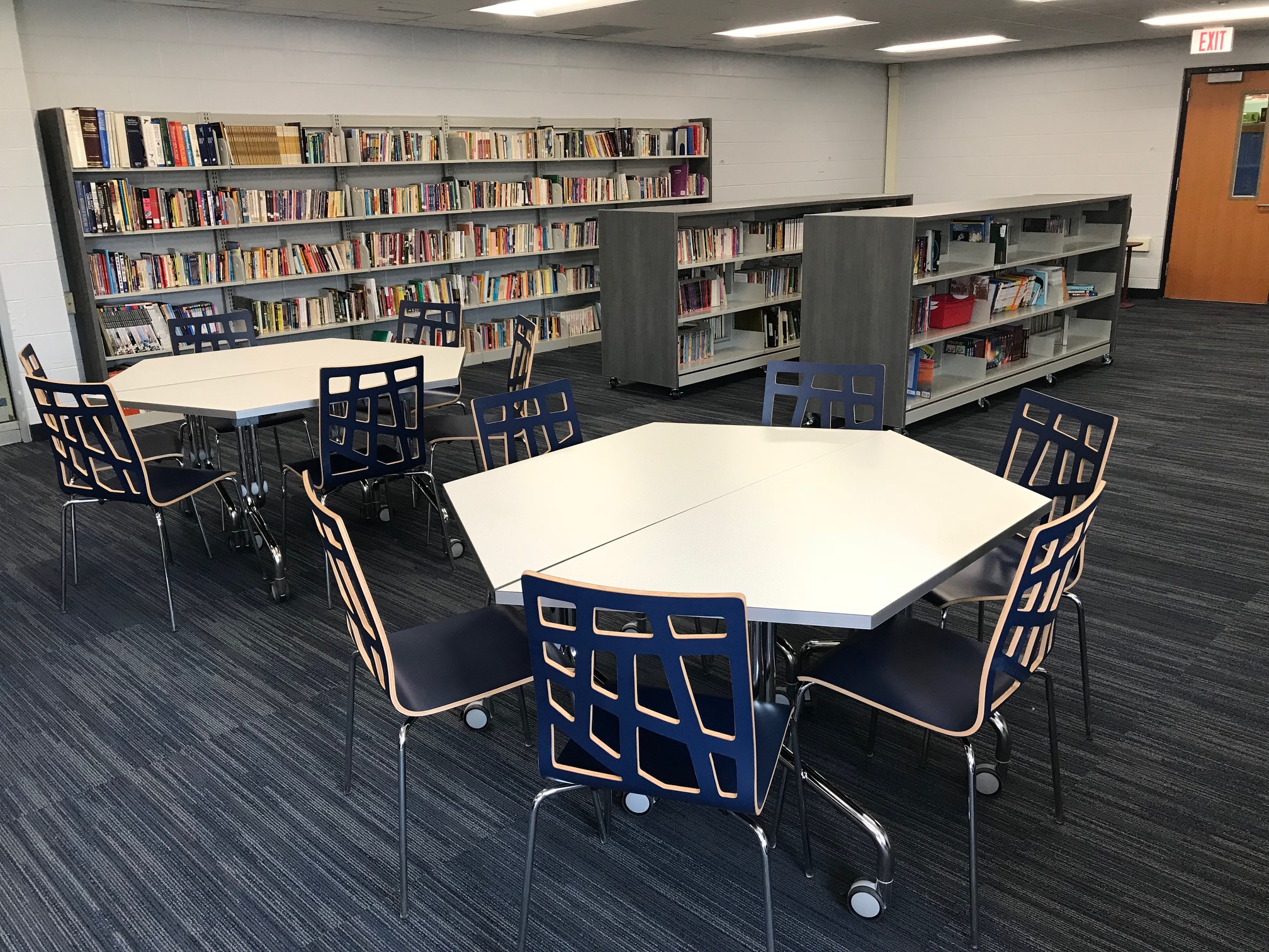 Rickover junior high school - Library Furniture International